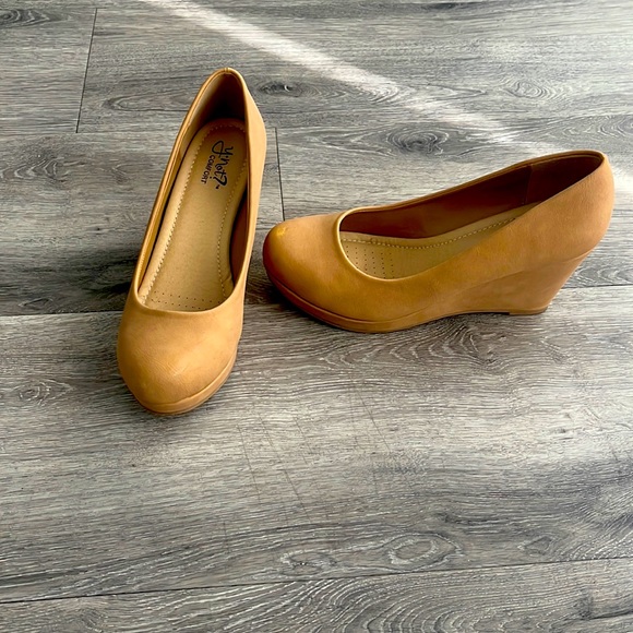 Shoes | Ynot Comfort Womans Platform Shoes In Tan Suede Sz 85 Womans ...